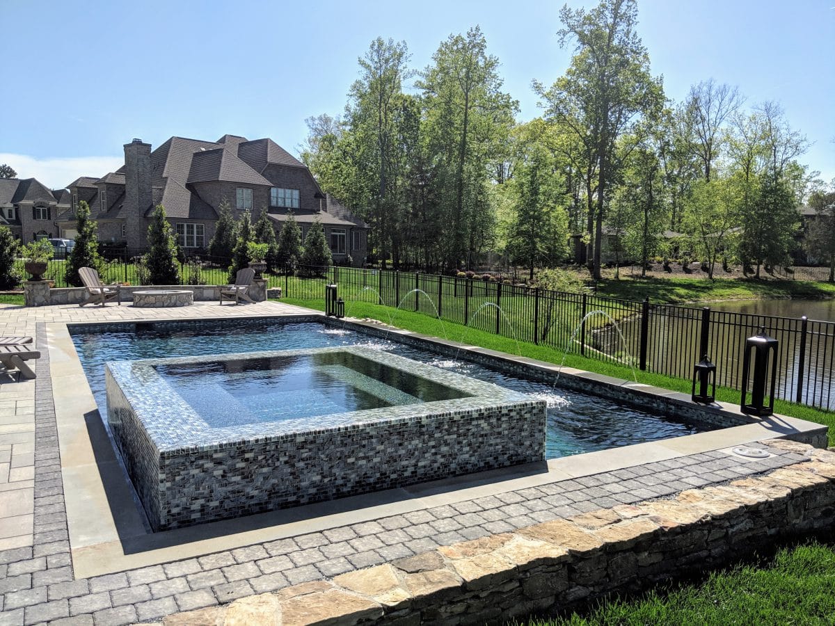 Plunge Pool & 360 Glass Tile Spa - Vue Custom Pools & Design